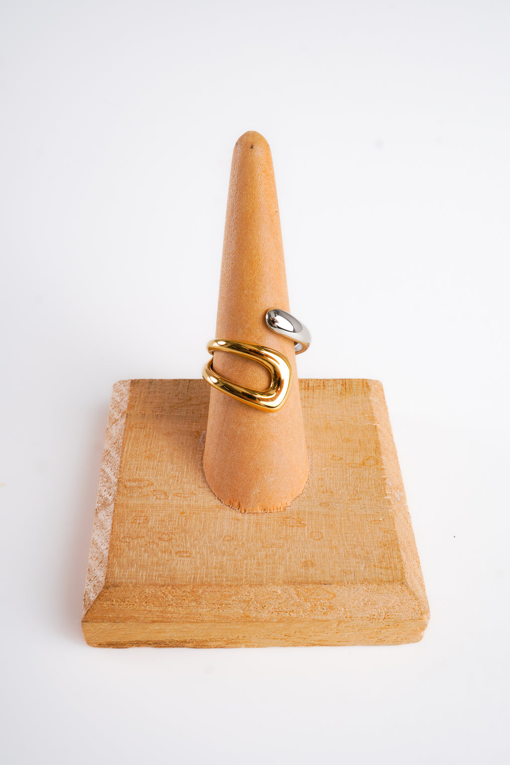 Two-Tone Ring – Red Clover